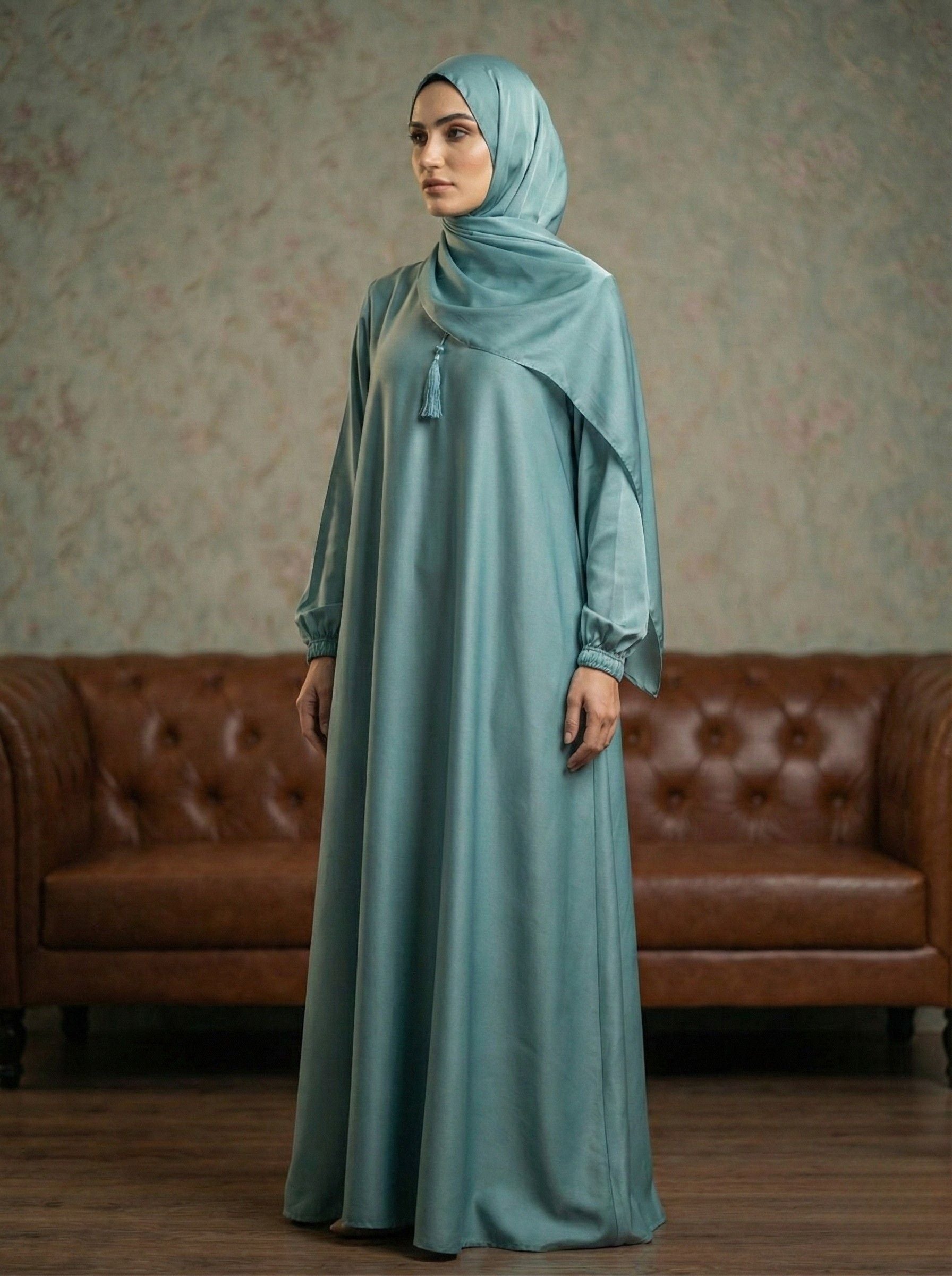 Nayra – Textured Plain Abaya – Hicab